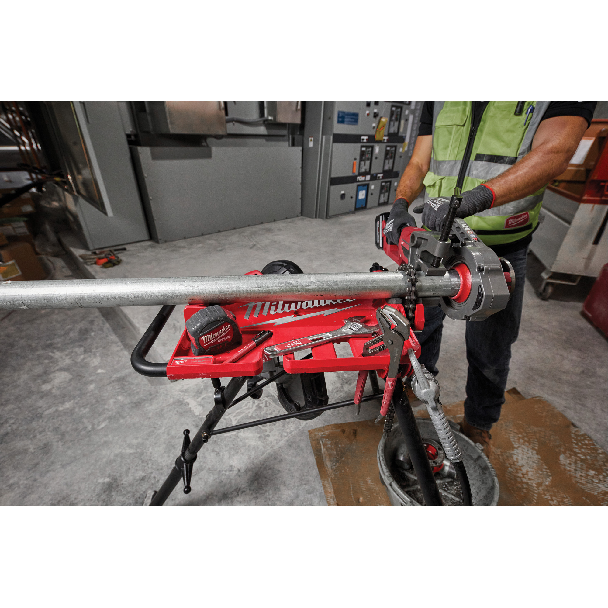 Milwaukee 6” Leveling Tripod Chain Vise | Superchem Industries
